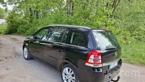 Melns Opel Zafira 2008 Daugavpils, ar dzinēja tilpumu 1.80 L un nobraukumu 260 tūkst. km par 2700 €, foto 9 vietnē AUTOMOTO.COM.LV