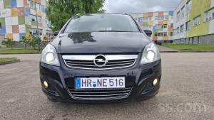 Black Opel Zafira 2008 in Daugavpils, with an engine capacity of 1.70 L and mileage of 260 thousand km for 1500 €, photo 2 on AUTOMOTO.COM.LV