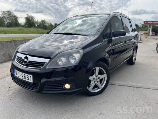 Black Opel Zafira 2008 in Jekabpils, with an engine capacity of 1.90 L and mileage of 330 thousand km for 2500 €, photo 1 on AUTOMOTO.COM.LV