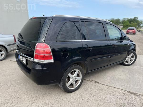Black Opel Zafira 2008 in Jekabpils, with an engine capacity of 1.90 L and mileage of 330 thousand km for 2500 €, photo 2 on AUTOMOTO.COM.LV