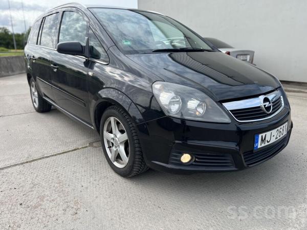 Black Opel Zafira 2008 in Jekabpils, with an engine capacity of 1.90 L and mileage of 330 thousand km for 2500 €, photo 5 on AUTOMOTO.COM.LV