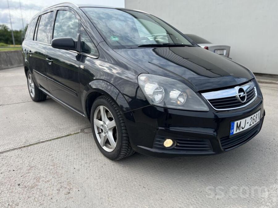 Black Opel Zafira 2008 in Jekabpils, with an engine capacity of 1.90 L and mileage of 330 thousand km for 2500 €, photo 5 on AUTOMOTO.COM.LV