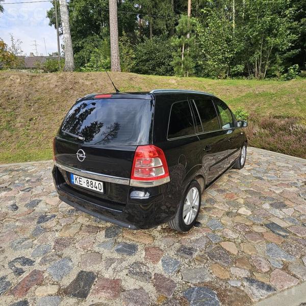Black Opel Zafira 2008 in Ogre, with an engine capacity of 1.70 L and mileage of 292 thousand km for 1680 €, photo 3 on AUTOMOTO.COM.LV