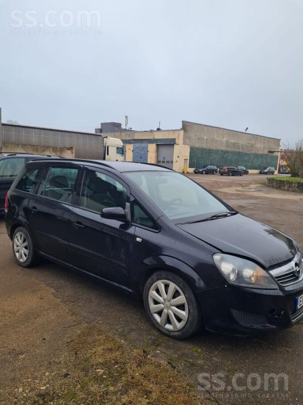 Black Opel Zafira 2008 in Riga, with an engine capacity of 1.90 L and mileage of 265 thousand km for 2200 €, photo 1 on AUTOMOTO.COM.LV