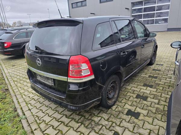 Black Opel Zafira 2008 in Marijampole, with an engine capacity of 1.80 L and mileage of 138 thousand km for 2300 €, photo 3 on AUTOMOTO.COM.LV