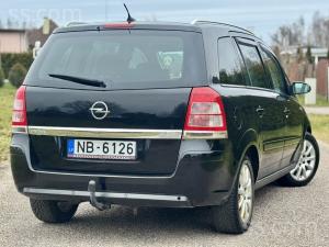 Black Opel Zafira 2008 in Riga, with an engine capacity of 1.90 L and mileage of 322 thousand km for 1850 €, photo 6 on AUTOMOTO.COM.LV