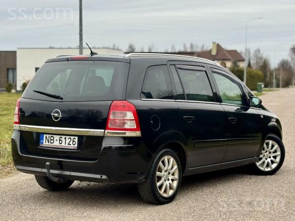 Black Opel Zafira 2008 in Riga, with an engine capacity of 1.90 L and mileage of 322 thousand km for 1850 €, photo 7 on AUTOMOTO.COM.LV