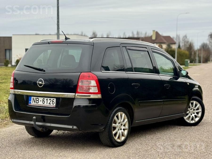Black Opel Zafira 2008 in Riga, with an engine capacity of 1.90 L and mileage of 322 thousand km for 1850 €, photo 7 on AUTOMOTO.COM.LV