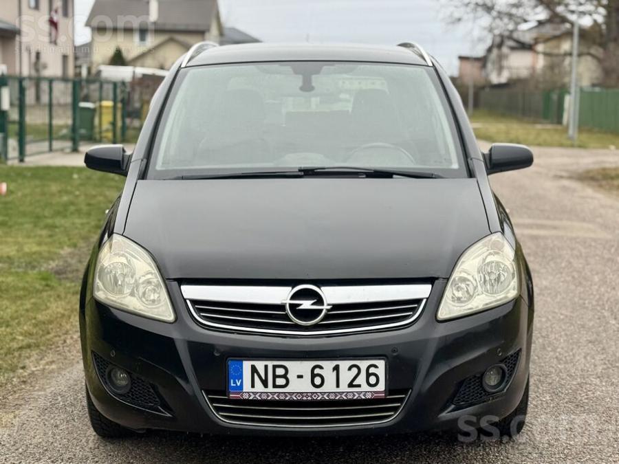 Black Opel Zafira 2008 in Riga, with an engine capacity of 1.90 L and mileage of 322 thousand km for 1850 €, photo 9 on AUTOMOTO.COM.LV