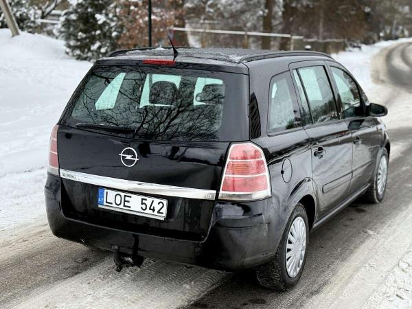 Black Opel Zafira 2008 in Vilnius, with an engine capacity of 1.80 L and mileage of 264 thousand km for 1850 €, photo 4 on AUTOMOTO.COM.LV