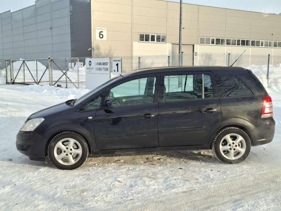 Melns Opel Zafira 2008 Plungė, ar dzinēja tilpumu 1.91 L un nobraukumu 253 tūkst. km par 1450 €, foto 2 vietnē AUTOMOTO.COM.LV