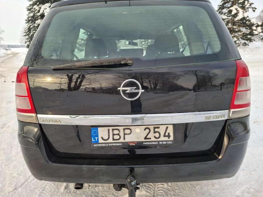 Melns Opel Zafira 2008 Plungė, ar dzinēja tilpumu 1.91 L un nobraukumu 253 tūkst. km par 1450 €, foto 14 vietnē AUTOMOTO.COM.LV