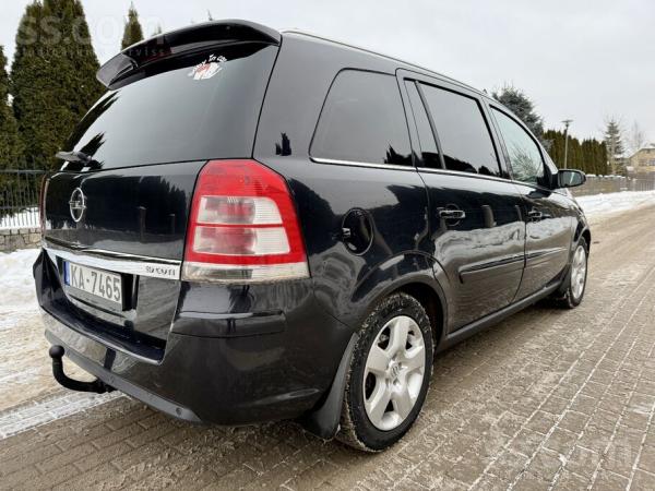 Black Opel Zafira 2008 in Riga, with an engine capacity of 1.90 L and mileage of 384 thousand km for 2200 €, photo 10 on AUTOMOTO.COM.LV