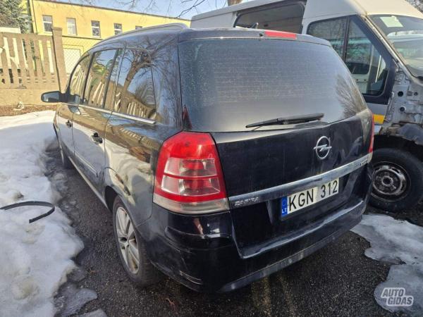 Melns Opel Zafira 2008 Klaipėda, ar dzinēja tilpumu 1.70 L un nobraukumu 375 tūkst. km par 550 €, foto 1 vietnē AUTOMOTO.COM.LV