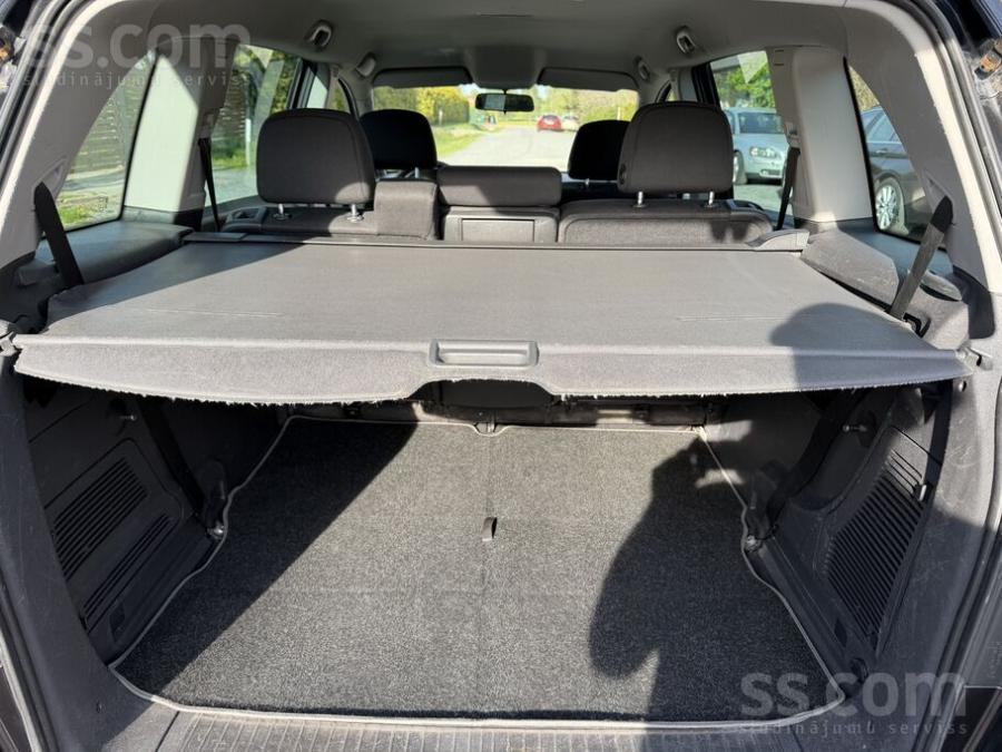 Black Opel Zafira 2008 in Saldus, with an engine capacity of 1.90 L and mileage of 368 thousand km for 1950 €, photo 10 on AUTOMOTO.COM.LV