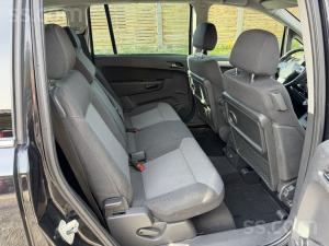 Black Opel Zafira 2008 in Saldus, with an engine capacity of 1.90 L and mileage of 368 thousand km for 1950 €, photo 15 on AUTOMOTO.COM.LV