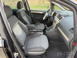 Black Opel Zafira 2008 in Saldus, with an engine capacity of 1.90 L and mileage of 368 thousand km for 1950 €, photo 20 on AUTOMOTO.COM.LV