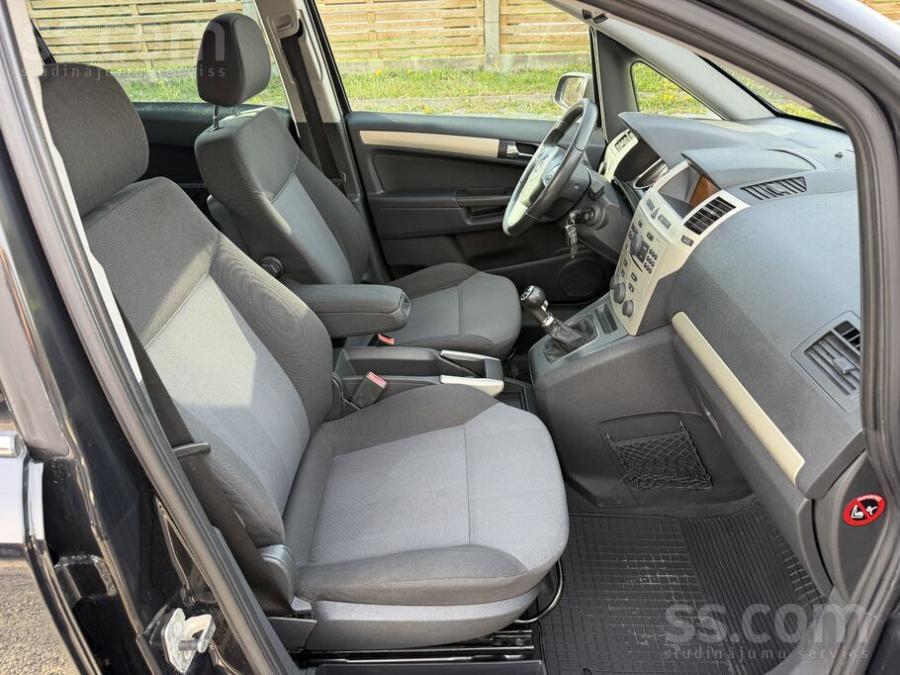 Black Opel Zafira 2008 in Saldus, with an engine capacity of 1.90 L and mileage of 368 thousand km for 1950 €, photo 20 on AUTOMOTO.COM.LV