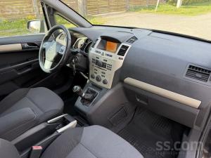 Black Opel Zafira 2008 in Saldus, with an engine capacity of 1.90 L and mileage of 368 thousand km for 1950 €, photo 21 on AUTOMOTO.COM.LV