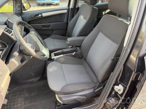 Black Opel Zafira 2008 in Saldus, with an engine capacity of 1.90 L and mileage of 368 thousand km for 1950 €, photo 24 on AUTOMOTO.COM.LV