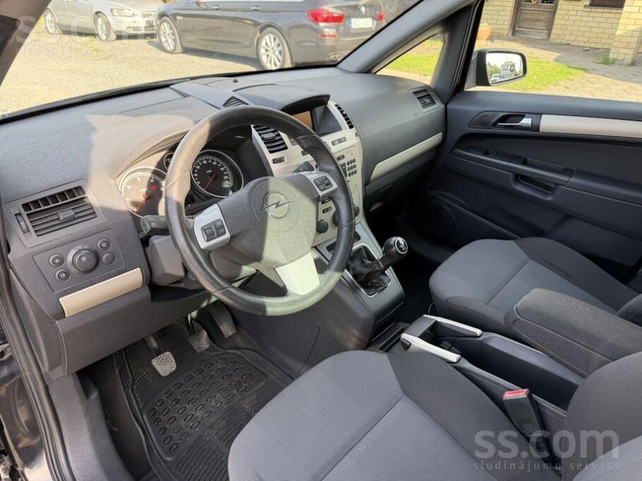 Black Opel Zafira 2008 in Saldus, with an engine capacity of 1.90 L and mileage of 368 thousand km for 1950 €, photo 25 on AUTOMOTO.COM.LV