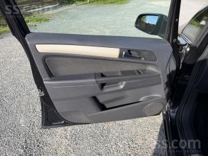 Black Opel Zafira 2008 in Saldus, with an engine capacity of 1.90 L and mileage of 368 thousand km for 1950 €, photo 26 on AUTOMOTO.COM.LV
