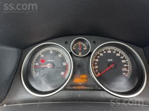 Черный Опель Зафира 2008 в Даугавпилс, объемом двигателя 1.90 л и пробегом 0 тыс. км за 1690 €, фото 12 на AUTOMOTO.COM.LV