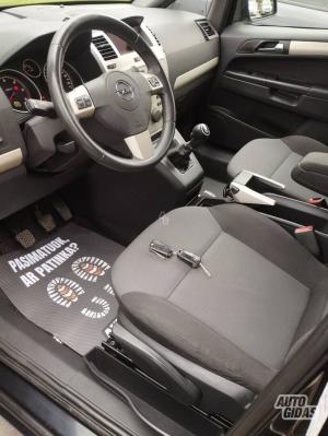 Black Opel Zafira 2008 in Vilnius, with an engine capacity of 1.70 L and mileage of 320 thousand km for 2300 €, photo 9 on AUTOMOTO.COM.LV