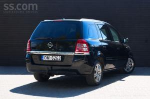 Black Opel Zafira 2008 in Riga, with an engine capacity of 1.70 L and mileage of 216 thousand km for 4690 €, photo 4 on AUTOMOTO.COM.LV