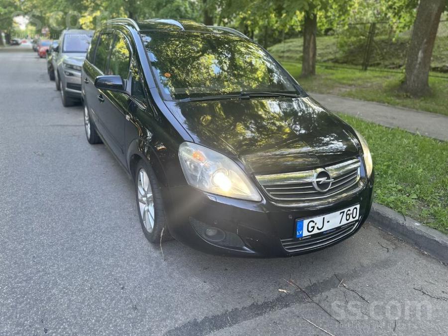 Melns Opel Zafira 2008 Rīga, ar dzinēja tilpumu 1.90 L un nobraukumu 301 tūkst. km par 2500 €, foto 1 vietnē AUTOMOTO.COM.LV