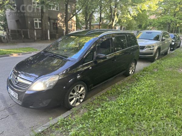 Черный Опель Зафира 2008 в Рига, объемом двигателя 1.90 л и пробегом 301 тыс. км за 2500 €, фото 4 на AUTOMOTO.COM.LV
