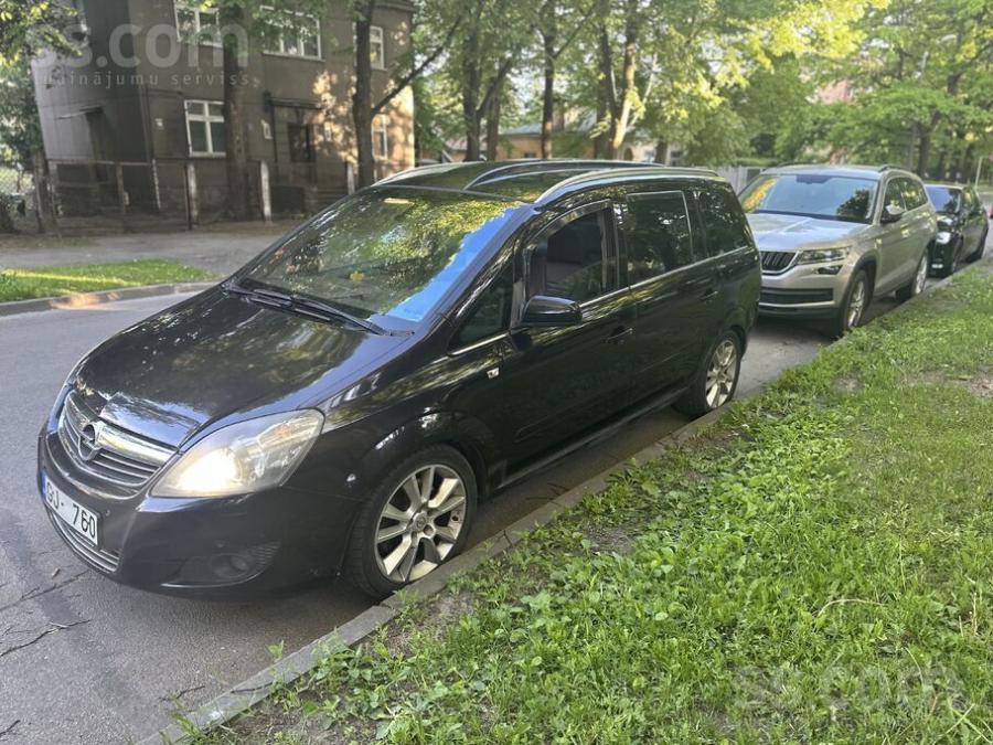 Melns Opel Zafira 2008 Rīga, ar dzinēja tilpumu 1.90 L un nobraukumu 301 tūkst. km par 2500 €, foto 5 vietnē AUTOMOTO.COM.LV