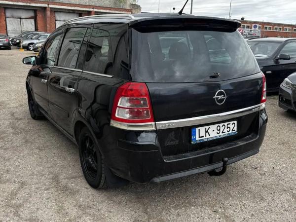 Melns Opel Zafira 2008 Daugavpils, ar dzinēja tilpumu 1.90 L un nobraukumu 291 tūkst. km par 1690 €, foto 4 vietnē AUTOMOTO.COM.LV