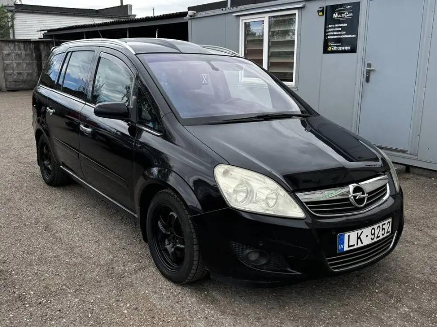 Melns Opel Zafira 2008 Daugavpils, ar dzinēja tilpumu 1.90 L un nobraukumu 291 tūkst. km par 1690 €, foto 1 vietnē AUTOMOTO.COM.LV