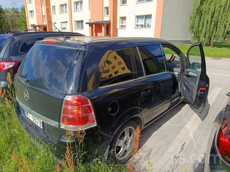 Melns Opel Zafira 2008 Jelgava, ar dzinēja tilpumu 1.90 L un nobraukumu 274 tūkst. km par 1550 €, foto 3 vietnē AUTOMOTO.COM.LV