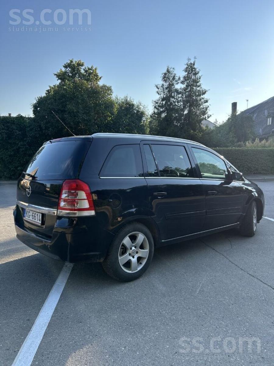 Melns Opel Zafira 2008 Bauska, ar dzinēja tilpumu 1.70 L un nobraukumu 350 tūkst. km par 2200 €, foto 4 vietnē AUTOMOTO.COM.LV