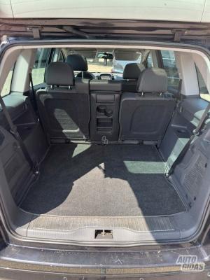 Melns Opel Zafira 2008 Viļņa, ar dzinēja tilpumu 1.90 L un nobraukumu 300 tūkst. km par 2600 €, foto 7 vietnē AUTOMOTO.COM.LV