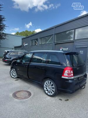 Melns Opel Zafira 2008 Viļņa, ar dzinēja tilpumu 1.90 L un nobraukumu 300 tūkst. km par 2600 €, foto 9 vietnē AUTOMOTO.COM.LV