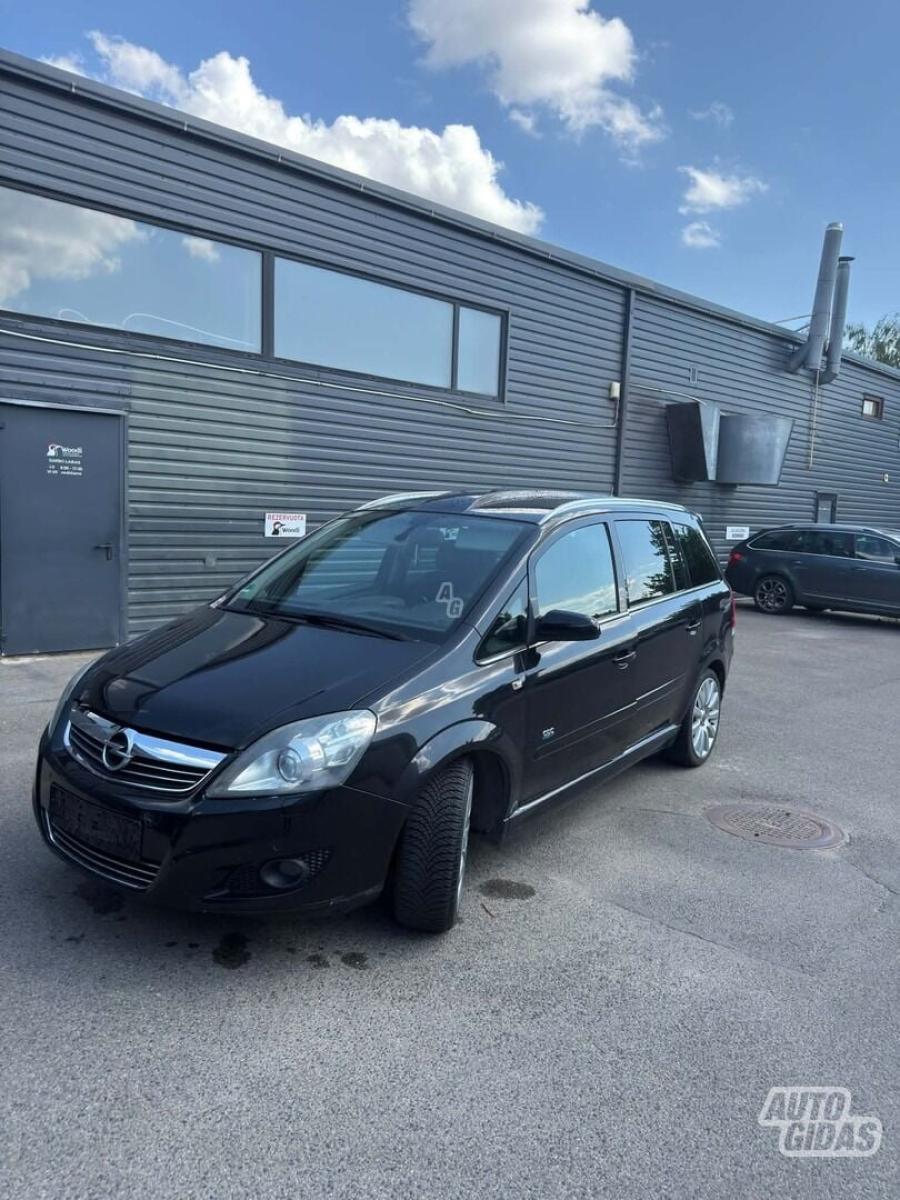 Melns Opel Zafira 2008 Viļņa, ar dzinēja tilpumu 1.90 L un nobraukumu 300 tūkst. km par 2600 €, foto 12 vietnē AUTOMOTO.COM.LV