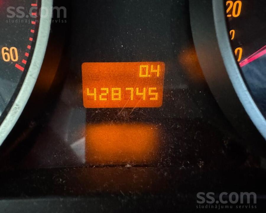 Melns Opel Zafira 2008 Rīga, ar dzinēja tilpumu 1.90 L un nobraukumu 429 tūkst. km par 650 €, foto 6 vietnē AUTOMOTO.COM.LV