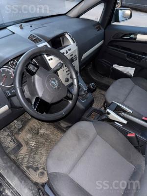 Melns Opel Zafira 2008 Rīga, ar dzinēja tilpumu 1.90 L un nobraukumu 429 tūkst. km par 650 €, foto 7 vietnē AUTOMOTO.COM.LV