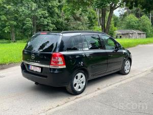 Black Opel Zafira 2008 in Riga, with an engine capacity of 1.90 L and mileage of 0 thousand km for 1499 €, photo 6 on AUTOMOTO.COM.LV