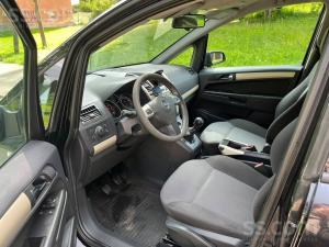 Black Opel Zafira 2008 in Riga, with an engine capacity of 1.90 L and mileage of 0 thousand km for 1499 €, photo 10 on AUTOMOTO.COM.LV