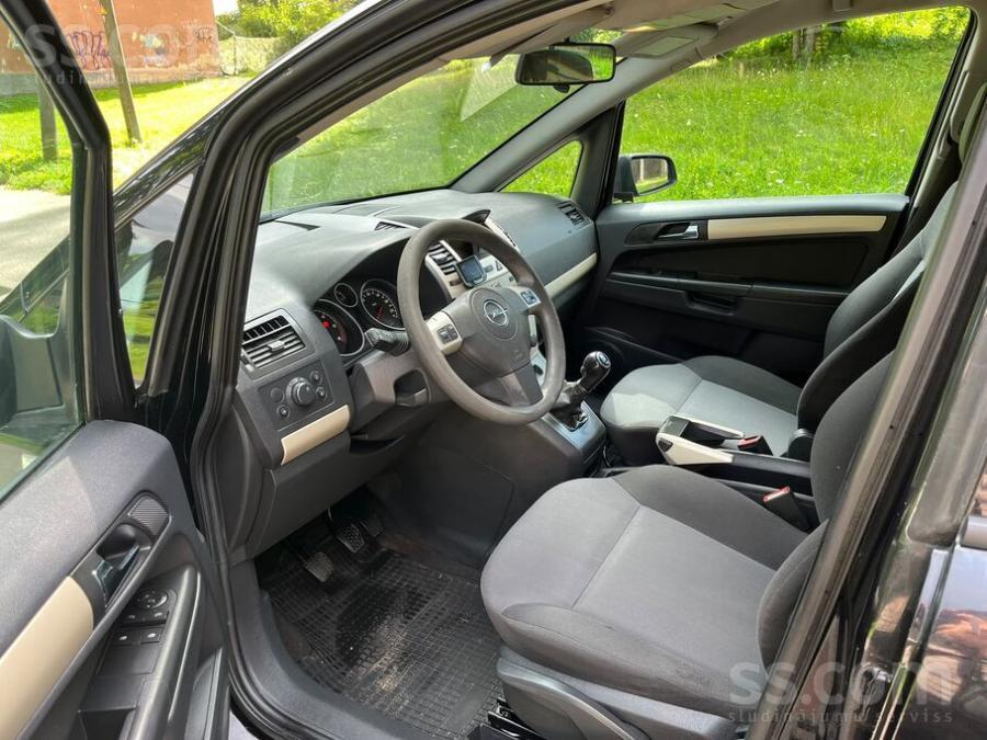 Black Opel Zafira 2008 in Riga, with an engine capacity of 1.90 L and mileage of 0 thousand km for 1499 €, photo 10 on AUTOMOTO.COM.LV
