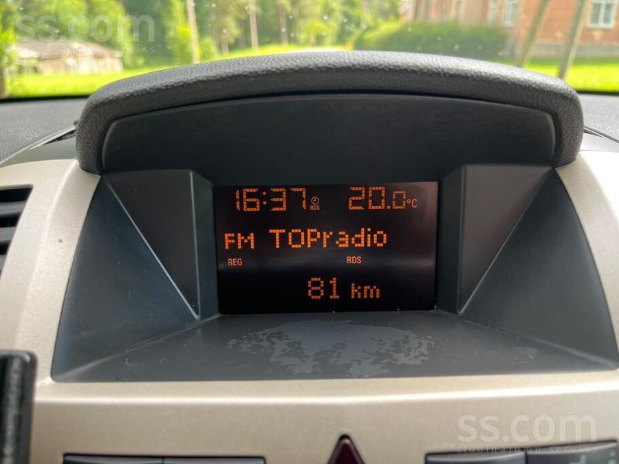 Black Opel Zafira 2008 in Riga, with an engine capacity of 1.90 L and mileage of 0 thousand km for 1499 €, photo 14 on AUTOMOTO.COM.LV