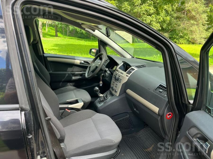 Black Opel Zafira 2008 in Riga, with an engine capacity of 1.90 L and mileage of 0 thousand km for 1499 €, photo 18 on AUTOMOTO.COM.LV