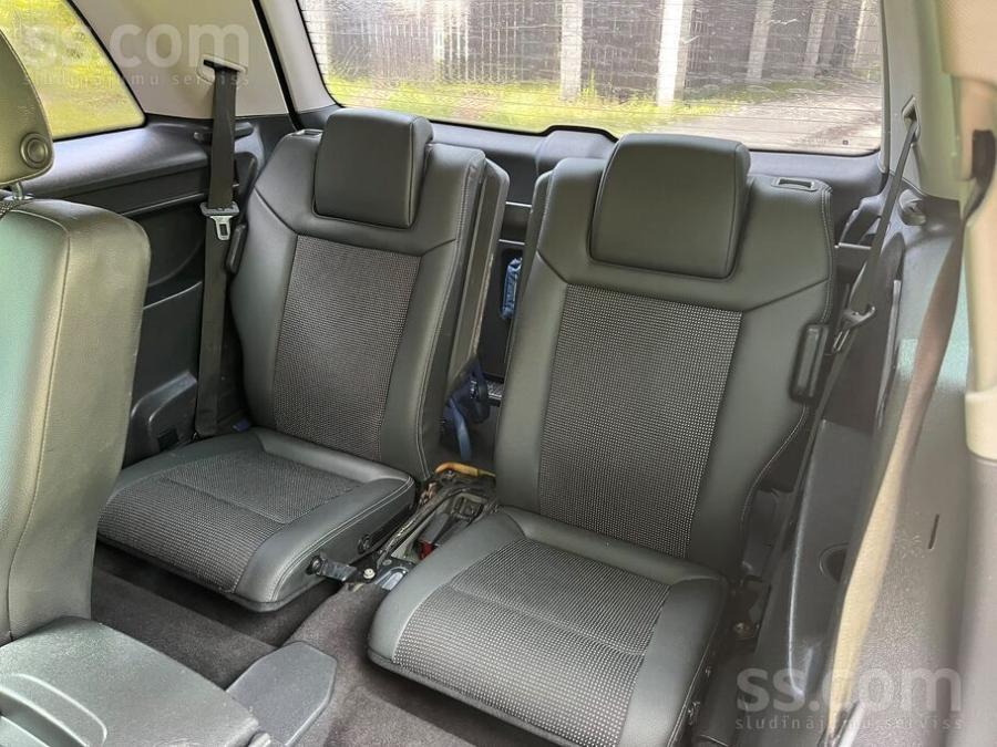 Black Opel Zafira 2008 in Riga, with an engine capacity of 1.90 L and mileage of 0 thousand km for 1499 €, photo 22 on AUTOMOTO.COM.LV
