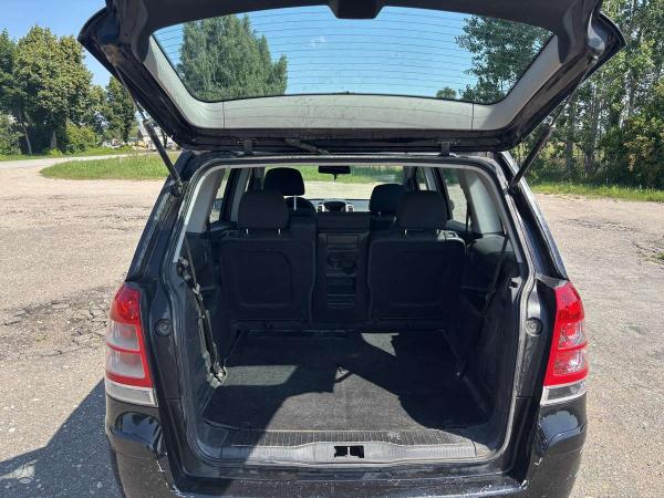 Melns Opel Zafira 2008 Tauragė, ar dzinēja tilpumu 1.69 L un nobraukumu 339 tūkst. km par 1750 €, foto 7 vietnē AUTOMOTO.COM.LV