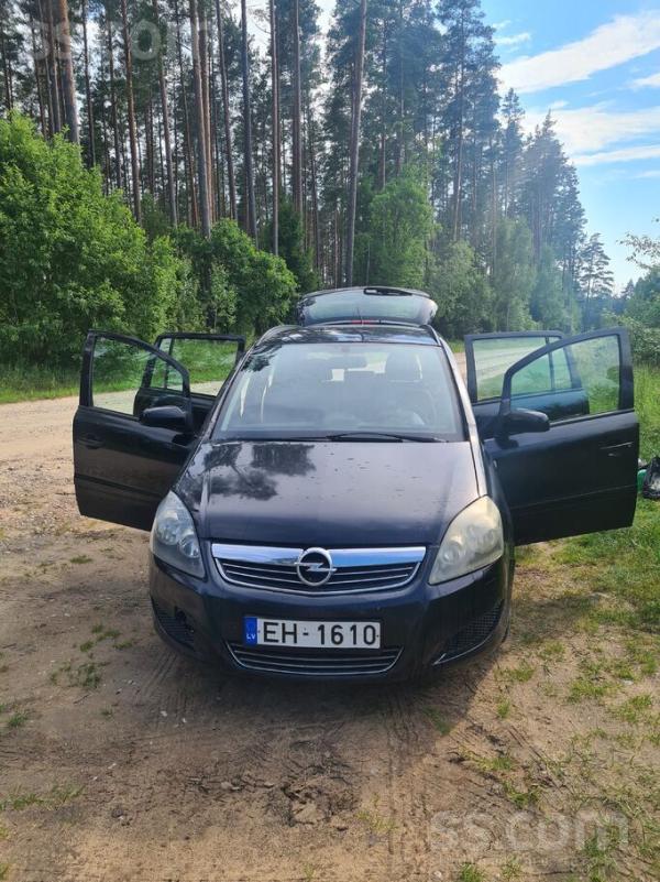Melns Opel Zafira 2008 Rīga, ar dzinēja tilpumu 1.90 L un nobraukumu 265 tūkst. km par 1700 €, foto 5 vietnē AUTOMOTO.COM.LV