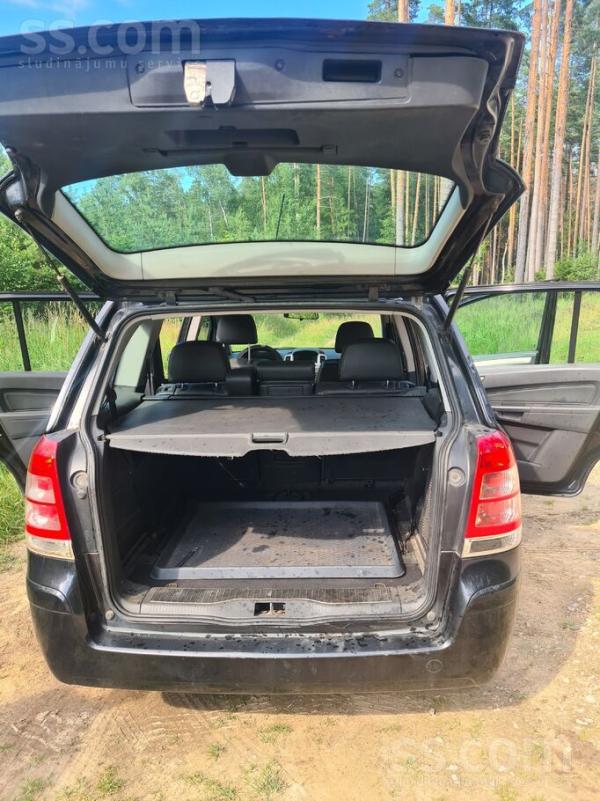 Melns Opel Zafira 2008 Rīga, ar dzinēja tilpumu 1.90 L un nobraukumu 265 tūkst. km par 1700 €, foto 7 vietnē AUTOMOTO.COM.LV